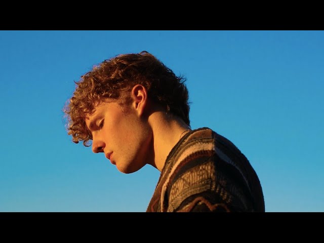 MICHAEL GEROW - Friends Don’t, chords, lyrics, video