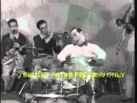Joe Daniels & His Hot Shots ~ Early 1930's British Jazz Soundie - YouTube