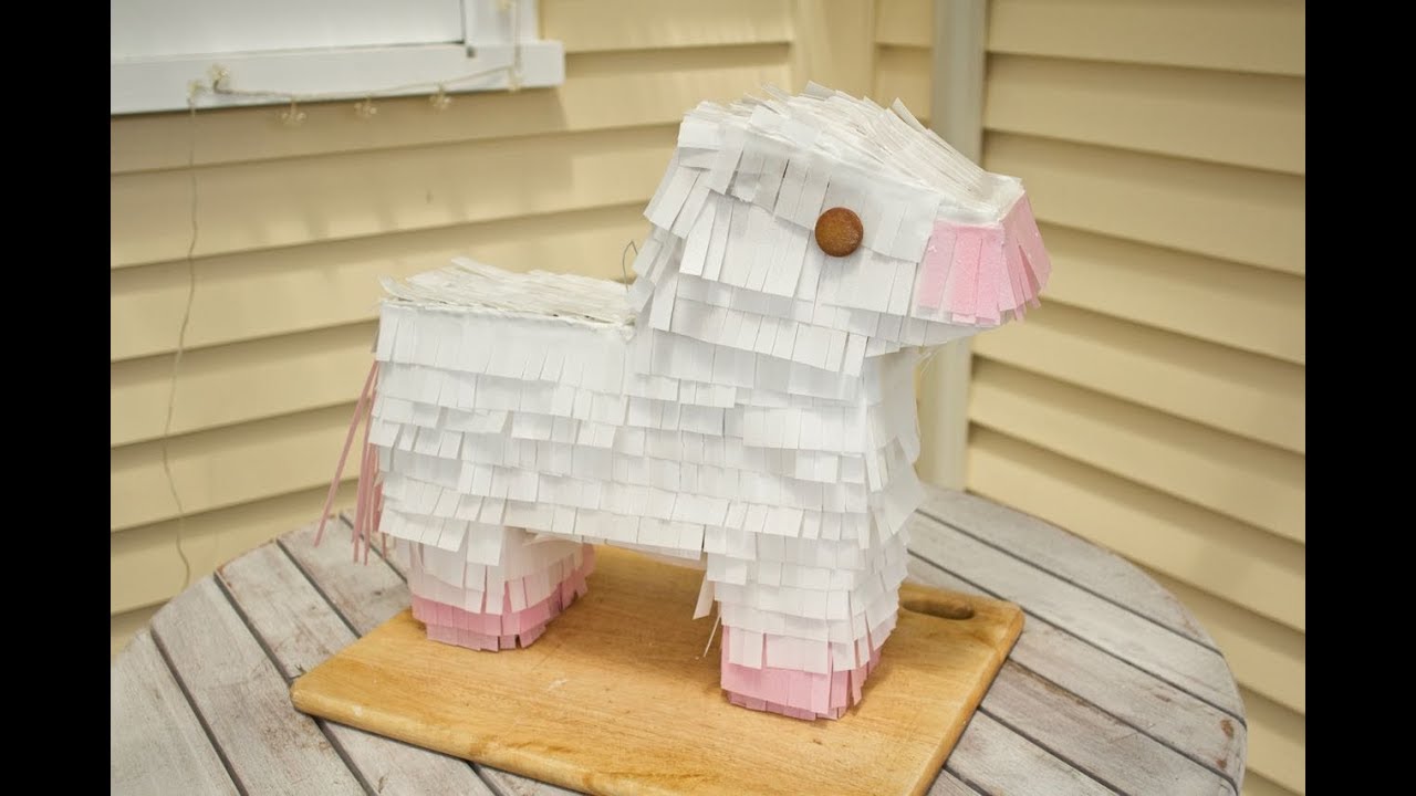 100% Edible Piñata Gingerbread House!! - YouTube