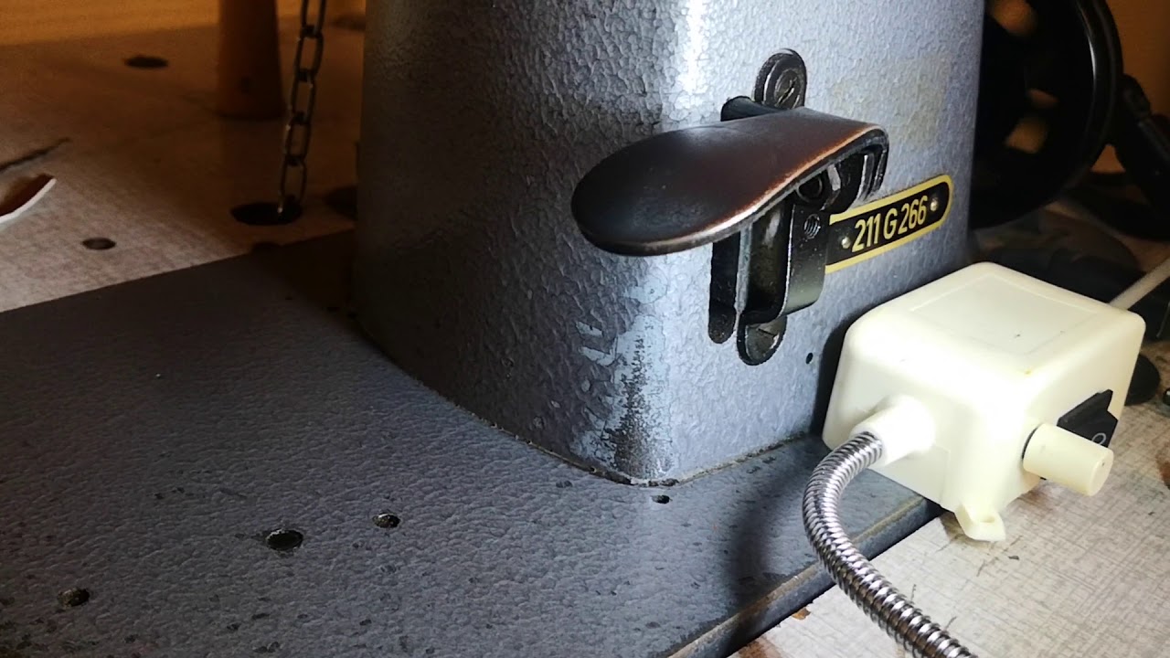 Singer 211g266 reverse - YouTube