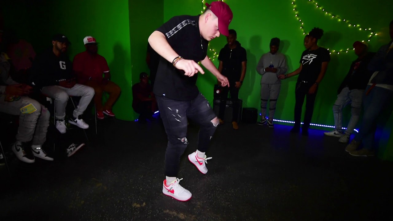 30 Second Showcase Freestyle check my footwork - YouTube