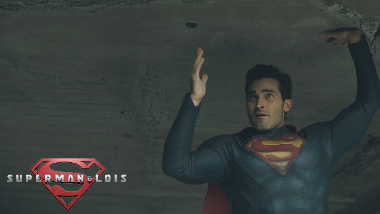 Superman Saves People On The Bridge | Superman e Lois 1×3 The CW - YouTube