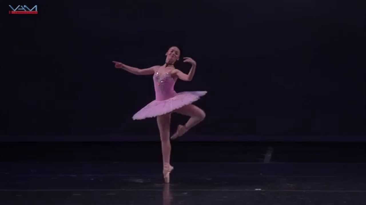 WBC 2014 Michelle Quiner - Variation from Santanella - YouTube