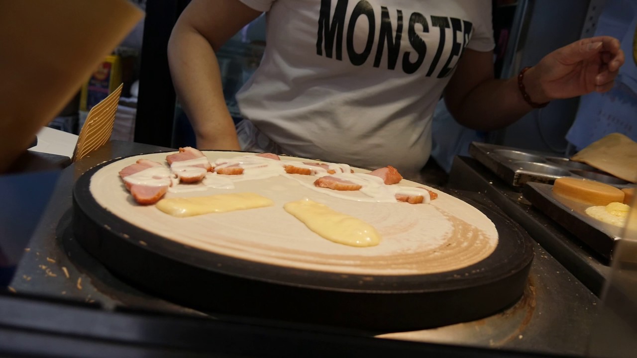 PEKING DUCK CREPE Must try! Hongkong Streetfood - YouTube