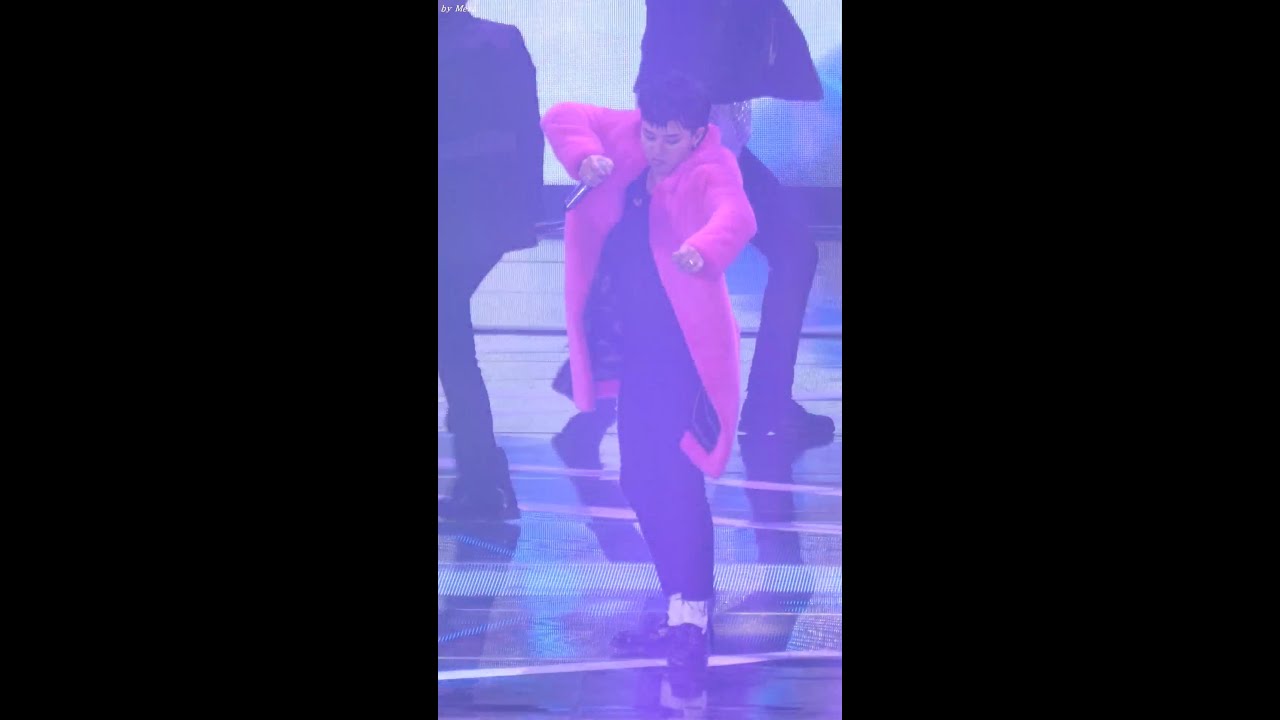 151107 빅뱅 BIGBANG - FANTASTIC BABY [GD]직캠 Fancam (체조경기장) by Mera - YouTube