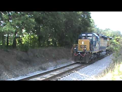 CSX 8044 leads CSX W063-21 in Palmetto, GA - YouTube