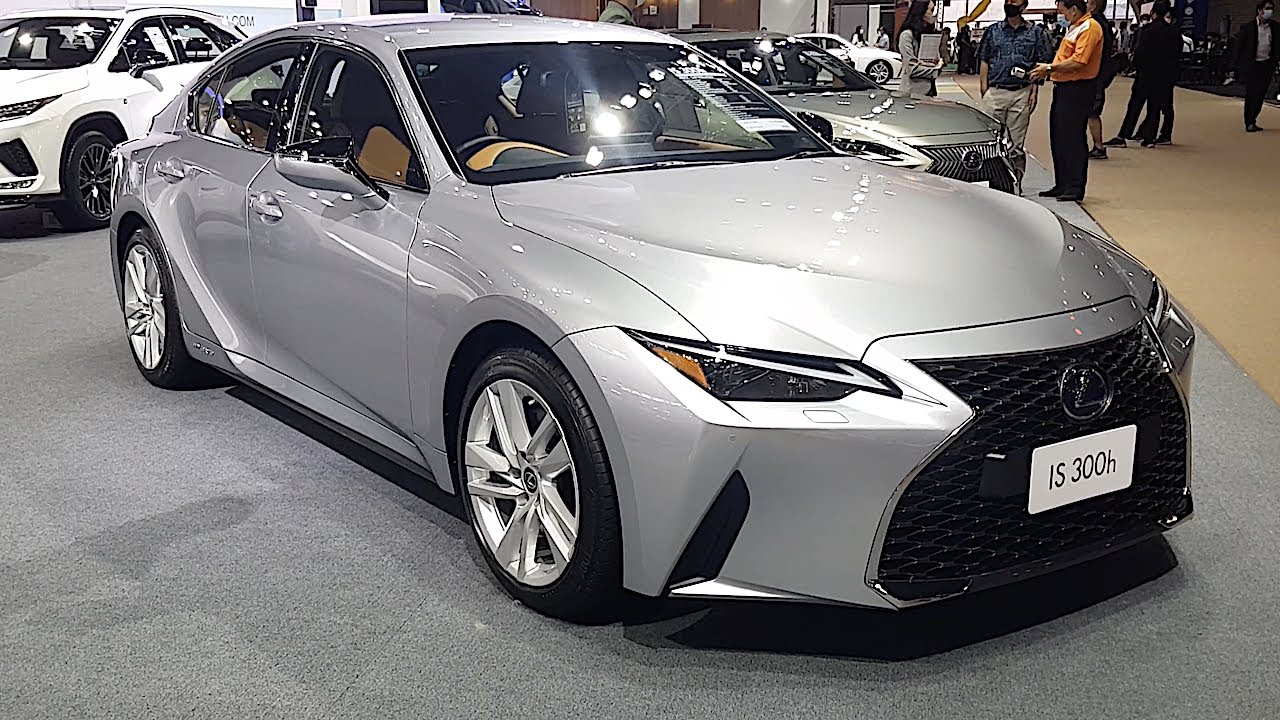 Lexus IS300H 2021 premium Japanese sedan - YouTube