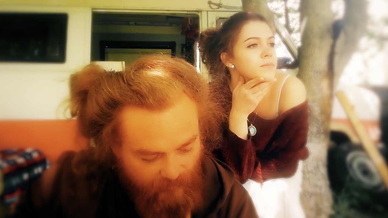 Nany Hudák & Emma Kováčová - GLORIA - YouTube