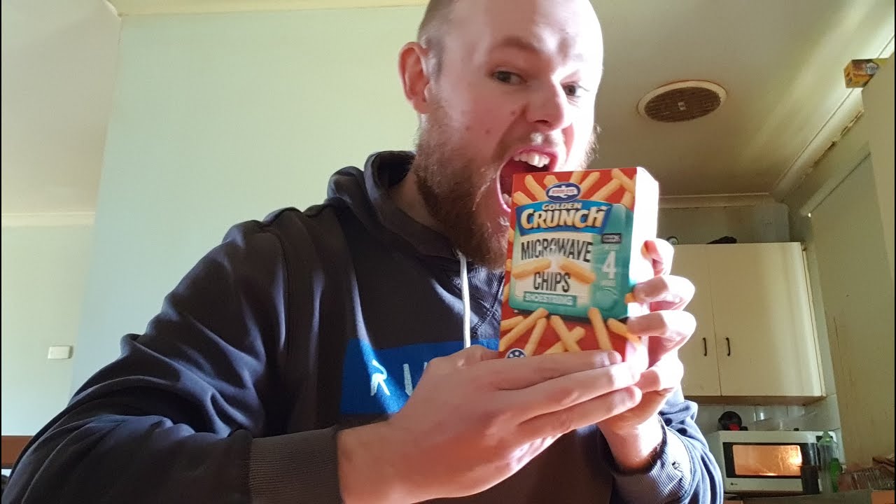 Birds eye golden crunch microwave shoestring chips (fries) - YouTube