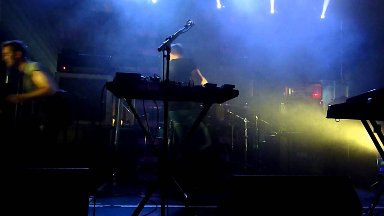 65daysofstatic - The Fall of Math - live at Manchester Cathedral - YouTube