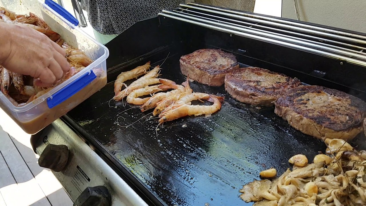 Aussie Xmas BBQ - YouTube