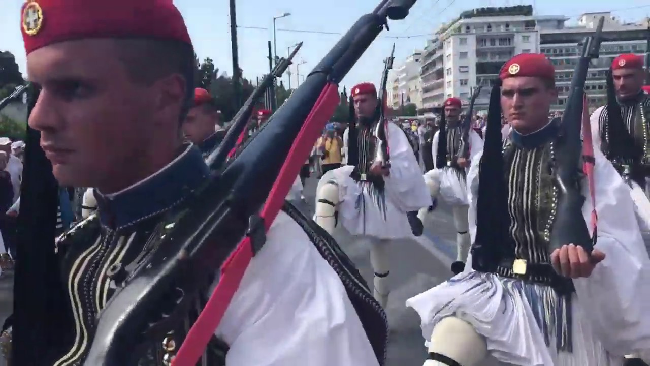ΤΝΗΤ - Προεδρική Φρουρά, το Άγημα επιστρέφει στο στρατόπεδο - YouTube
