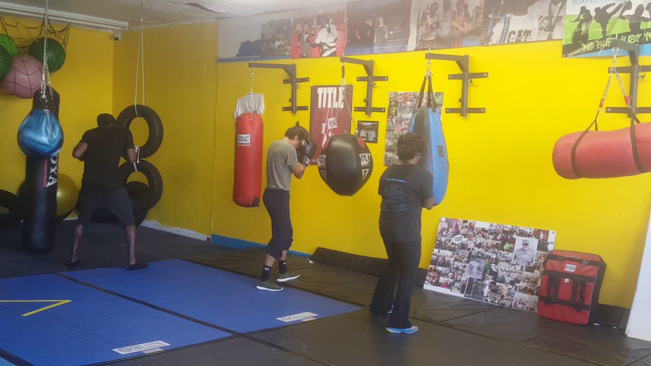 Boxing boot camp training. - YouTube