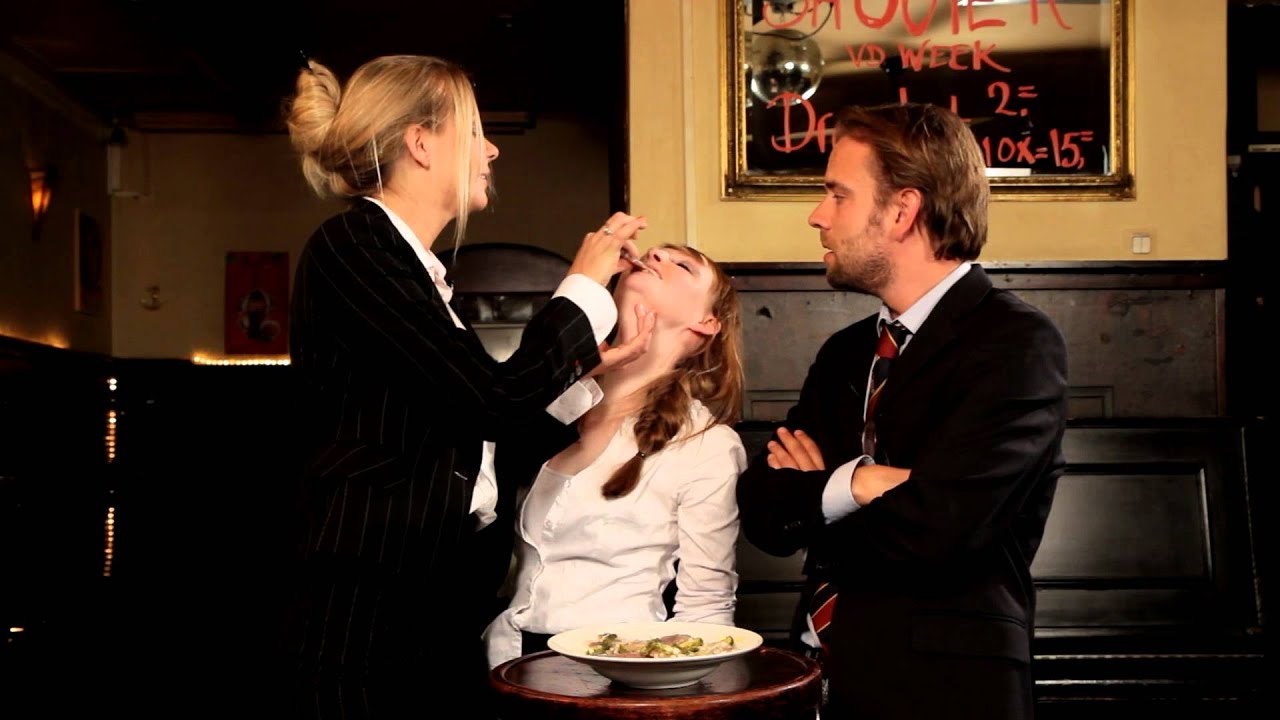 Teaser: Stoeipoes vs. Kater - YouTube