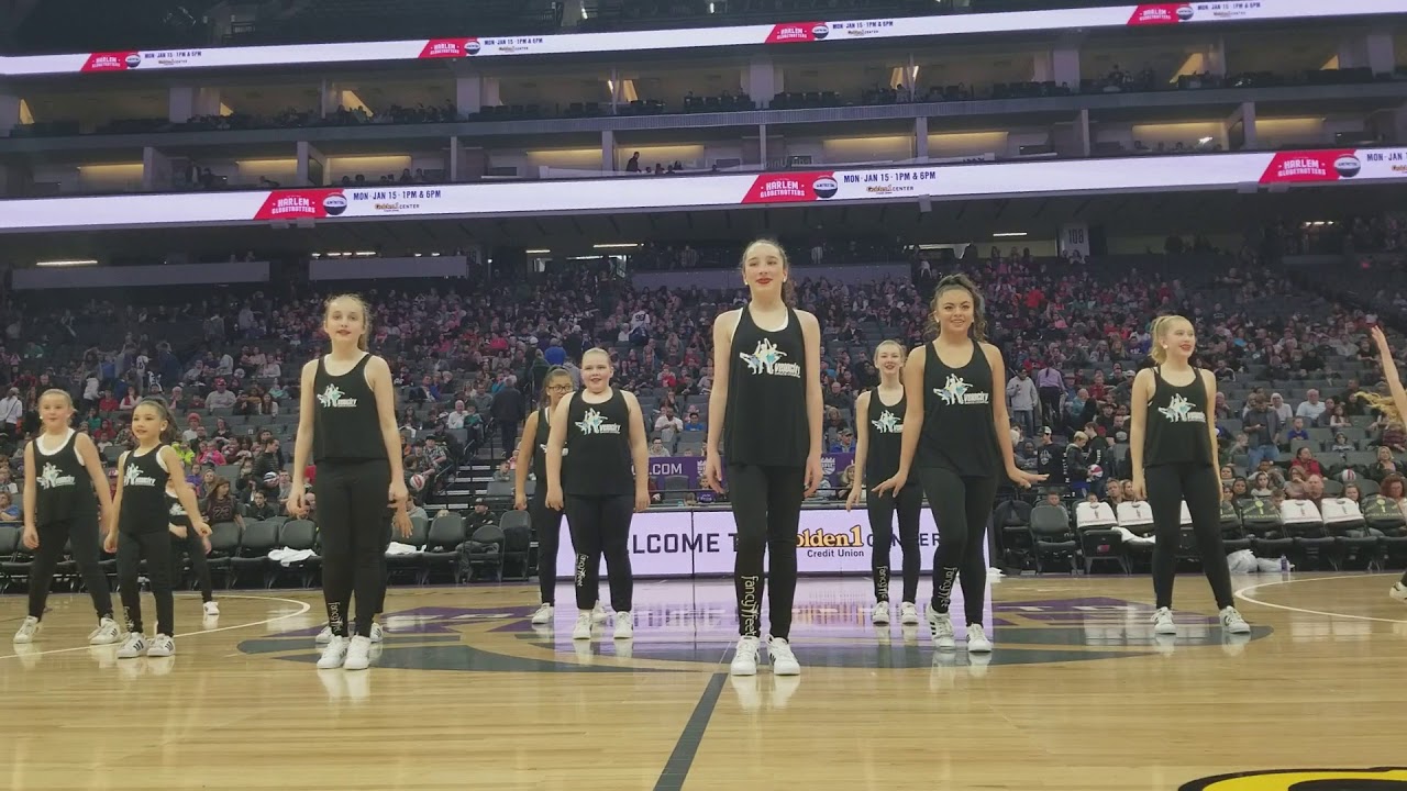 Harlem Globetrotters half time show Fancy Feet Dance Sacramento Ca - YouTube