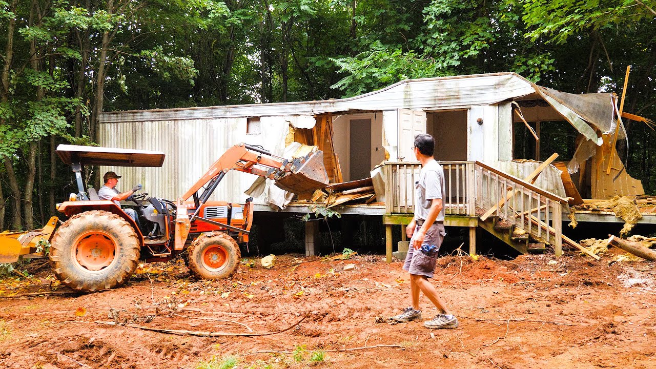 Demolishing Old Mobile Homes - YouTube