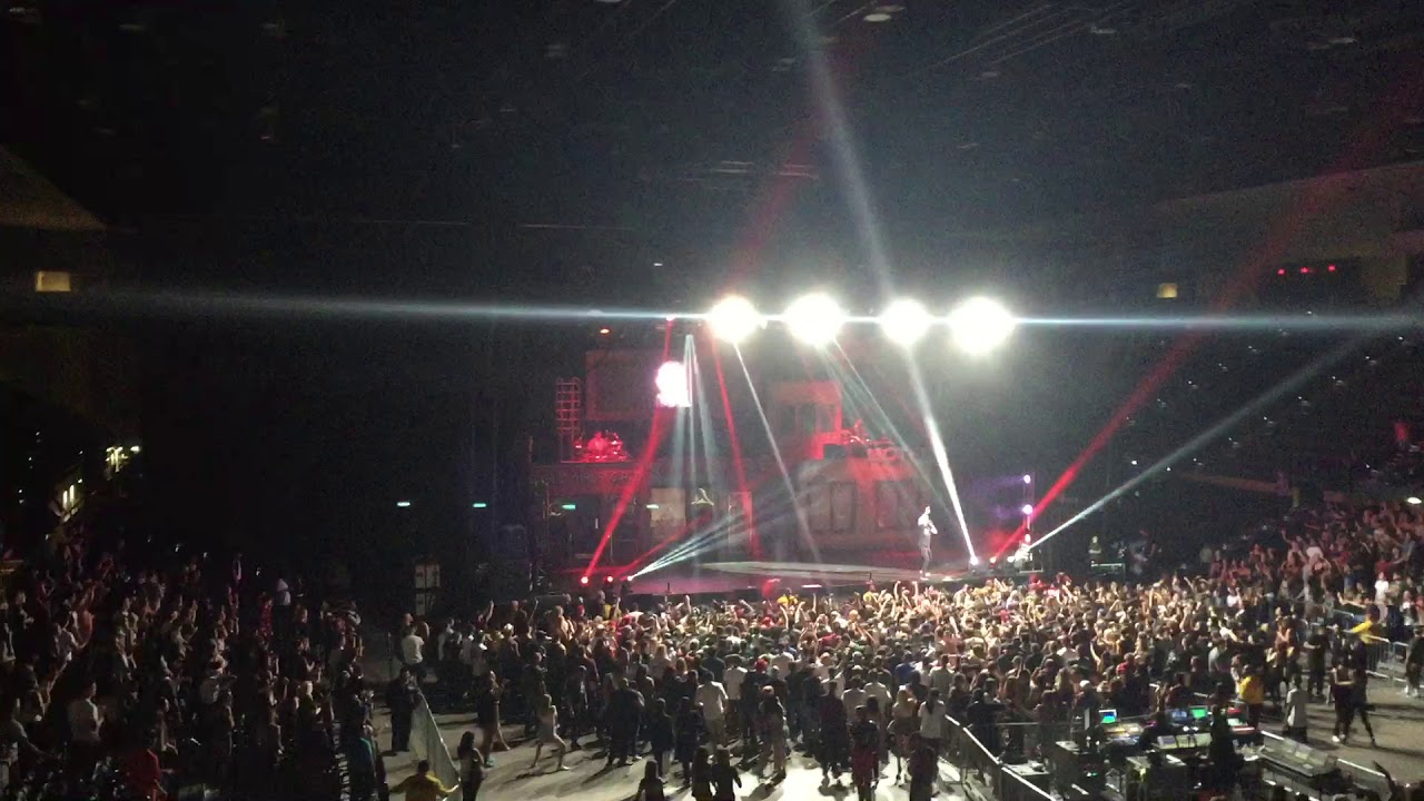 G-Eazy Concert at the Tucson Convention Center in April 2015 - YouTube