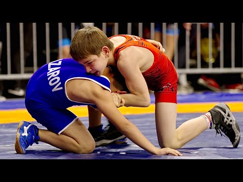 U13 Muslim Borchigov (DEN) vs Ali Nazarov (ISR) 38kg. Greco-roman boys youth wrestling. B-cam-man