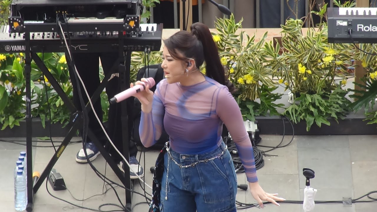 Tiara Andini - Usai | live At Anjungan Sarinah (3 Desember 2023 ...