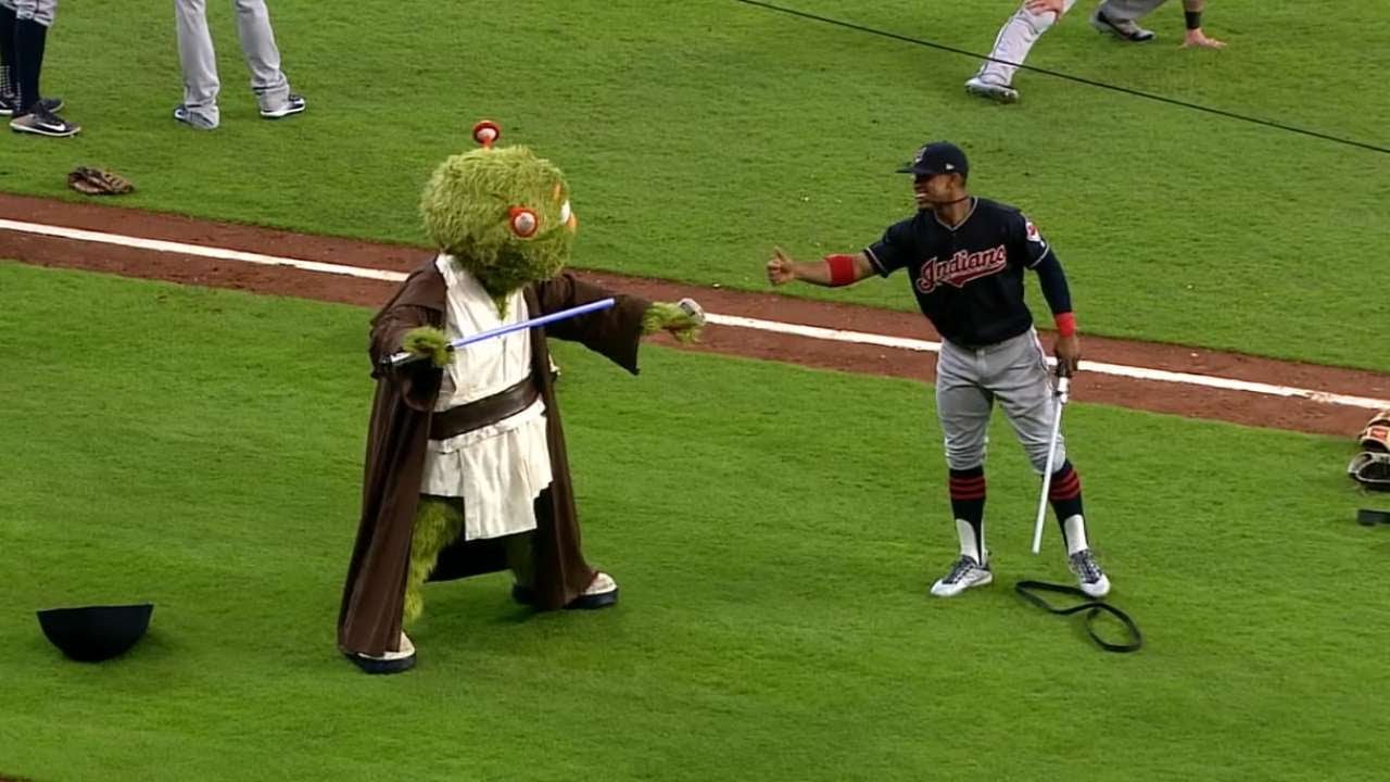 CLE@HOU: Orbit battles Lindor, celebrates Star Wars - YouTube