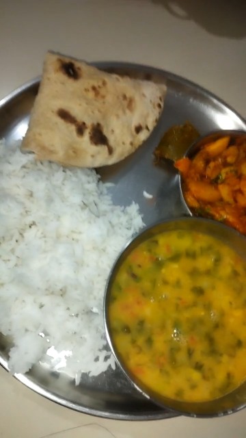 Aaloo Bhujia, Dal Fry, Chawal, Roti, Aur Achaar/By Nargis Begam - YouTube