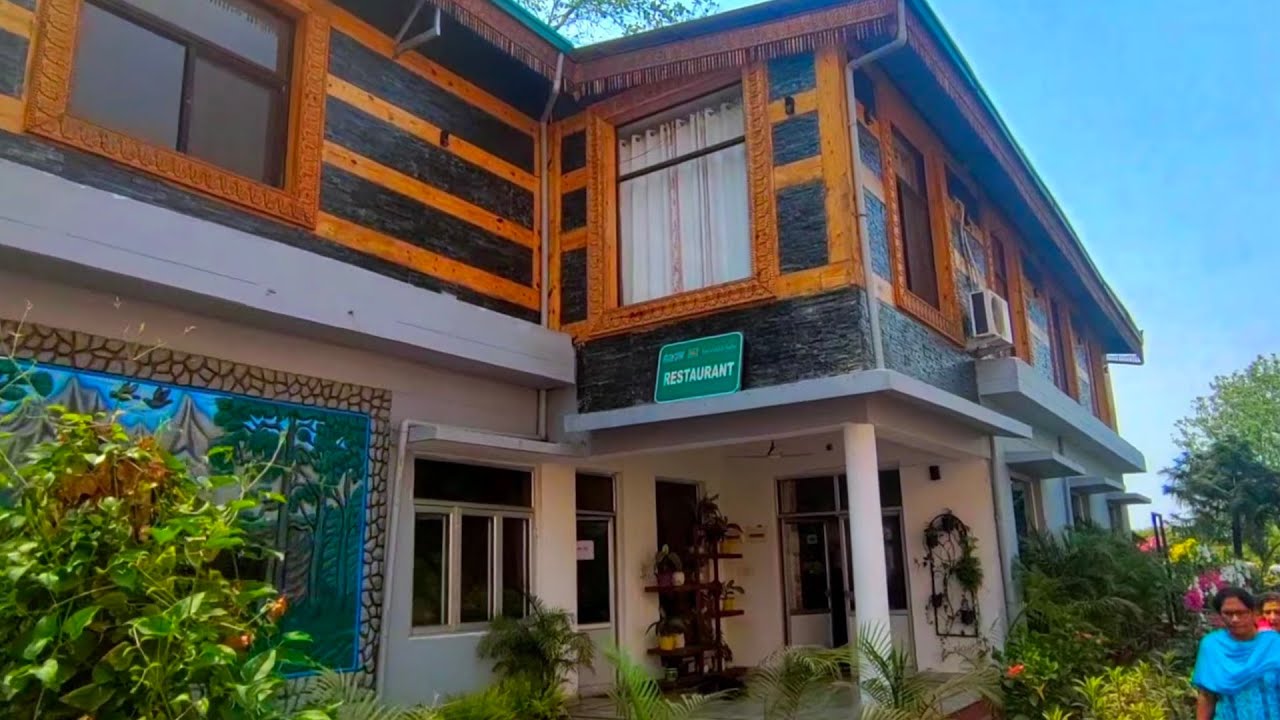 Chilla Resort Haridwar|| Beautiful Wooden Cottages || Famous jungle ...