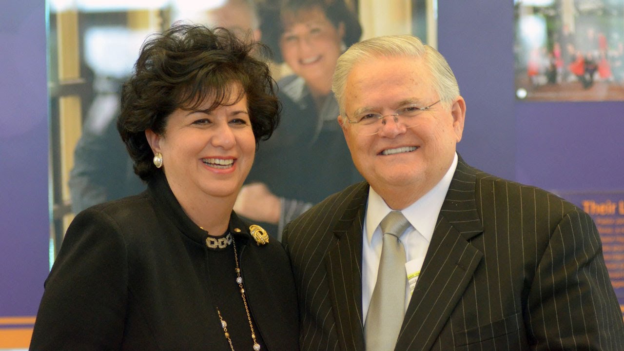 Hagee Communication Center Dedication at SAGU - YouTube