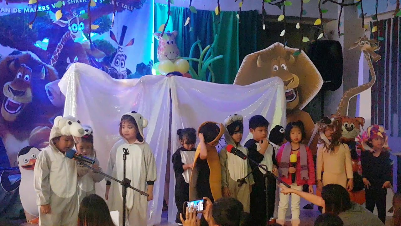 Madagascar play - YouTube