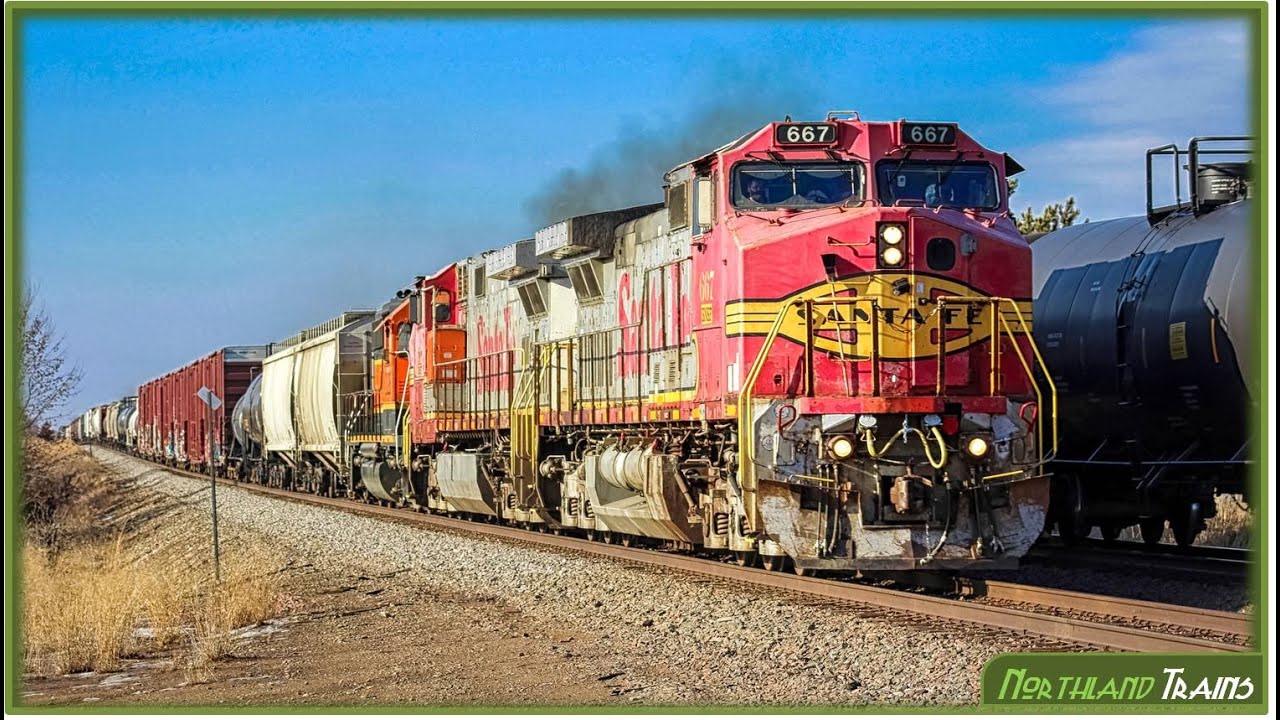 Santa Fe Warbonnets in 2016, Train meet, Stack train. CSX. - YouTube