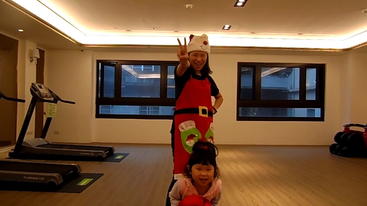 We Wish You a Merry Christmas by Maple Leaf - YouTube