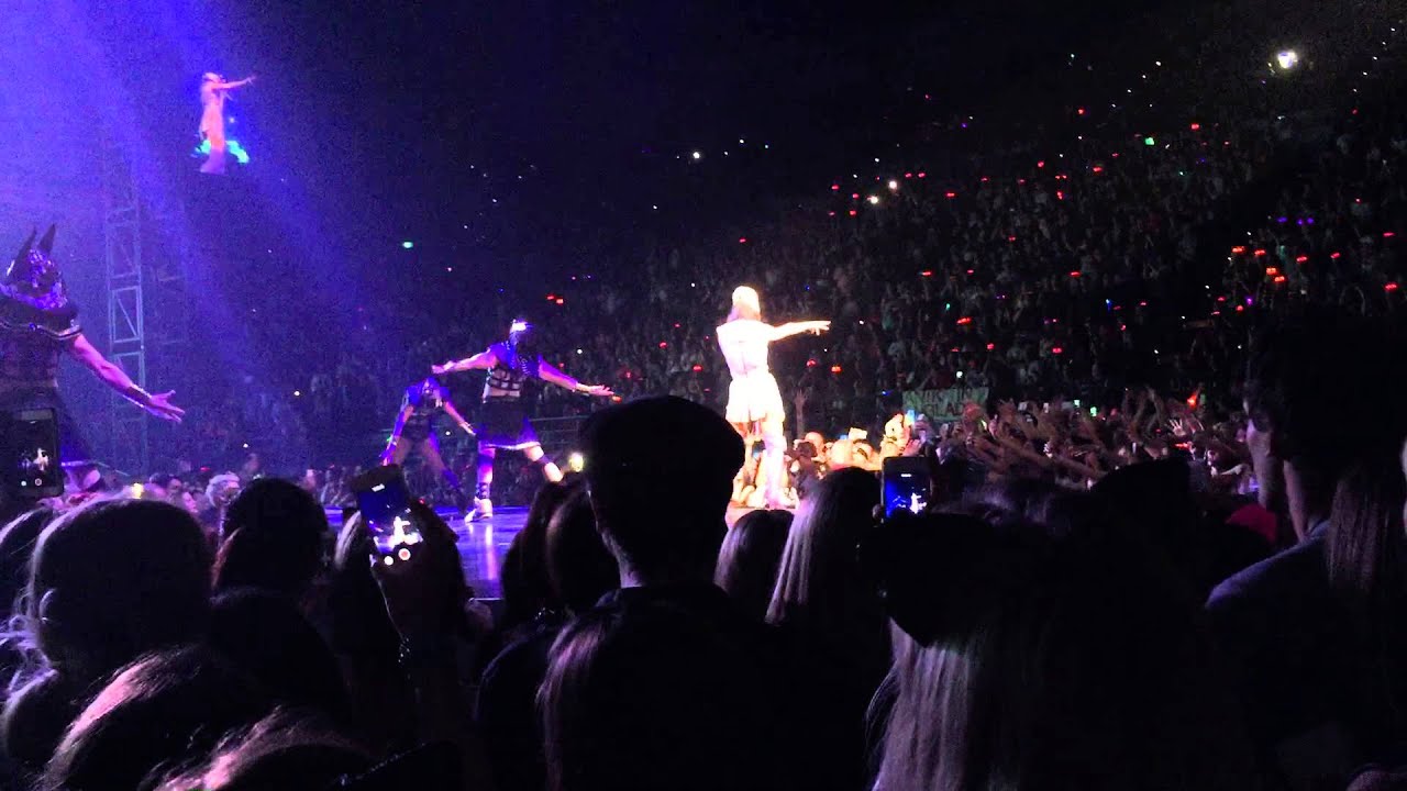 Katy Perry - E.T - Melbourne 15/11/2014 - YouTube