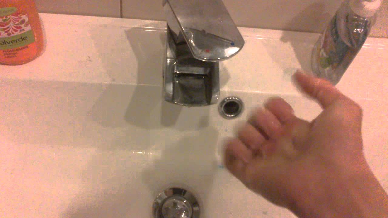 How to wash your hands - One handed [HD] - YouTube