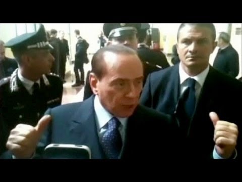 Berlusconi'den seks partileriyle ilgili ilginç savunma