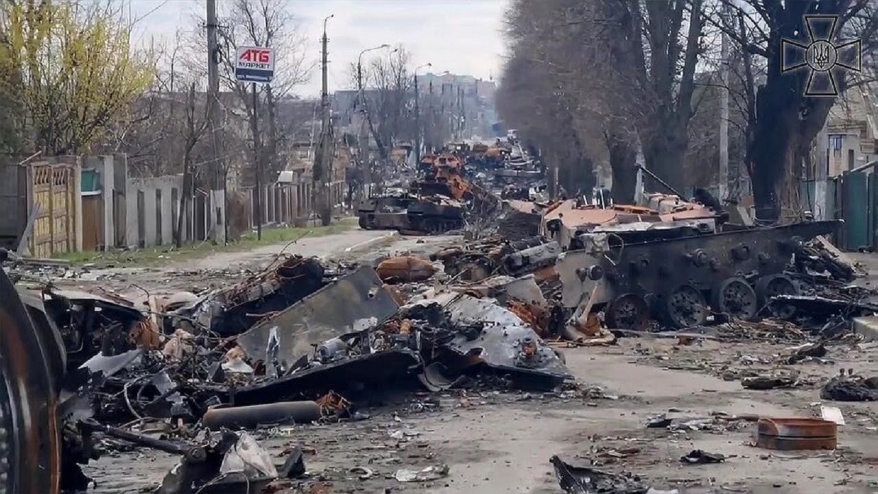 RUSSIAN SOURCES: UKRAINE DESTROYED WHOLE ARMORED COLUMN ON RUSSIAN ...