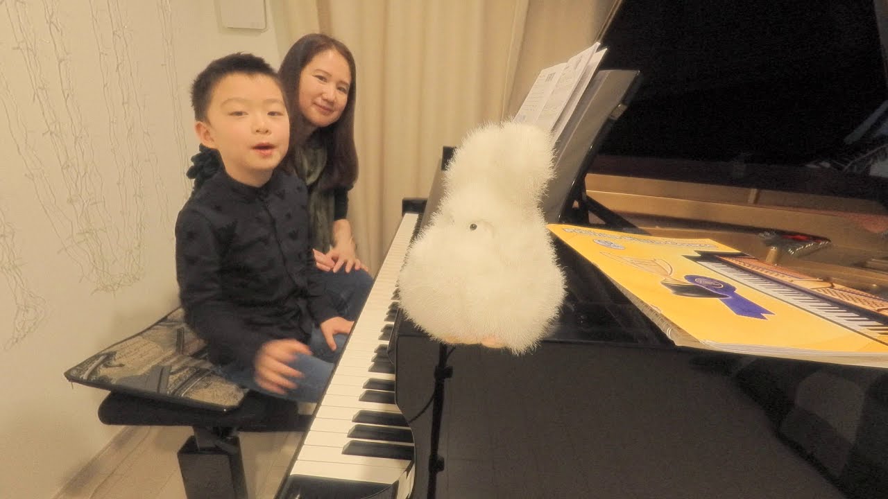 Aiden Plays "Hot Air Balloon" (Telling us the image about the song ...