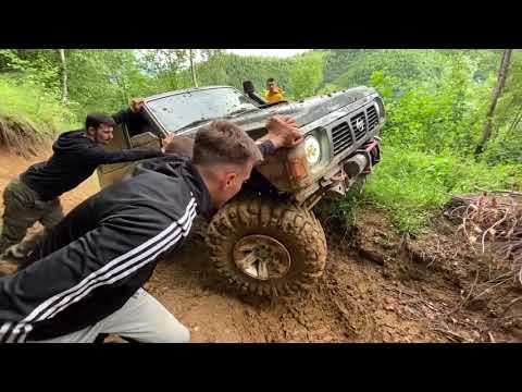 [OFF ROAD PARVA] Patrol M57 & Daihatsu Rocky - YouTube