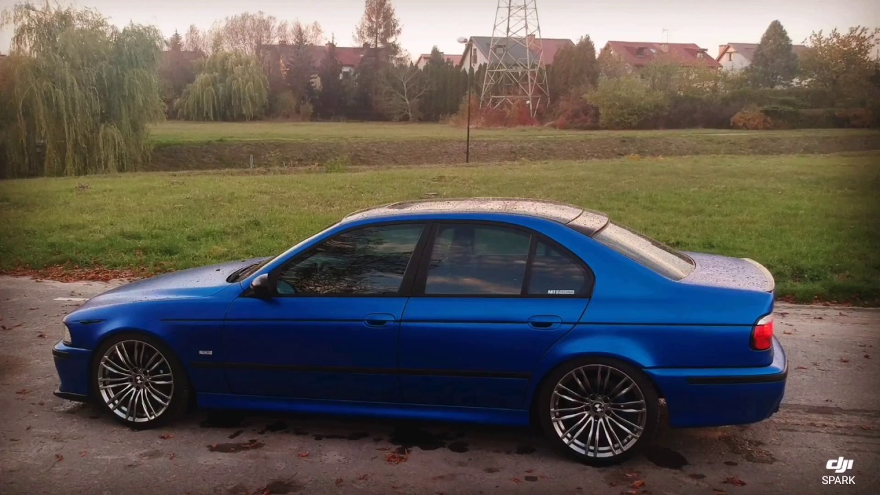 E39 Blue matte teckwrap - YouTube