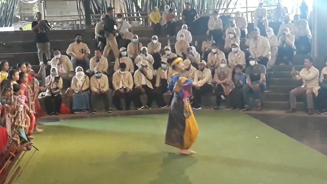 Lagu Daerah Saung Angklung Mang Udjo Bandung 2022 11 13 - YouTube