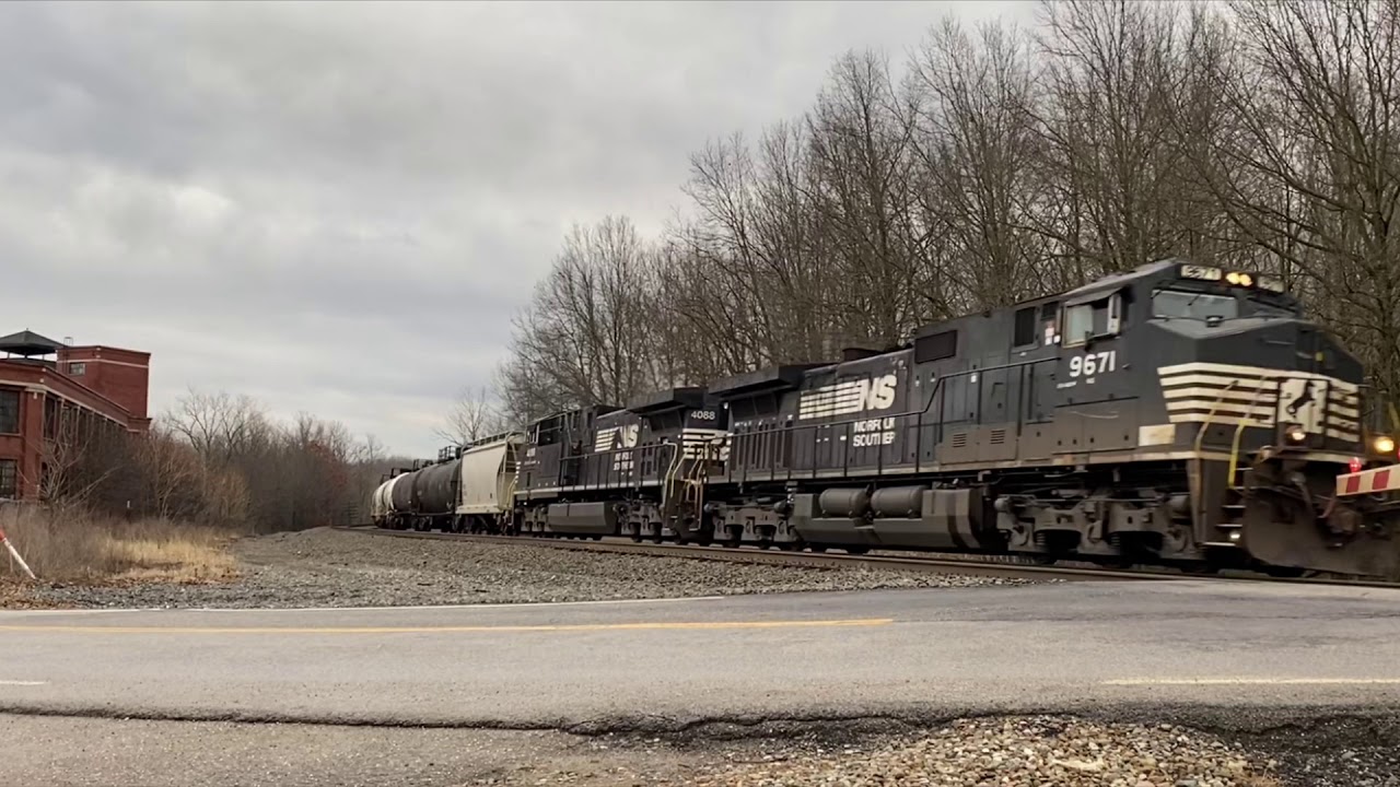 NS 9671 & 4088 Lead Westbound Tanker at Lake Street - YouTube