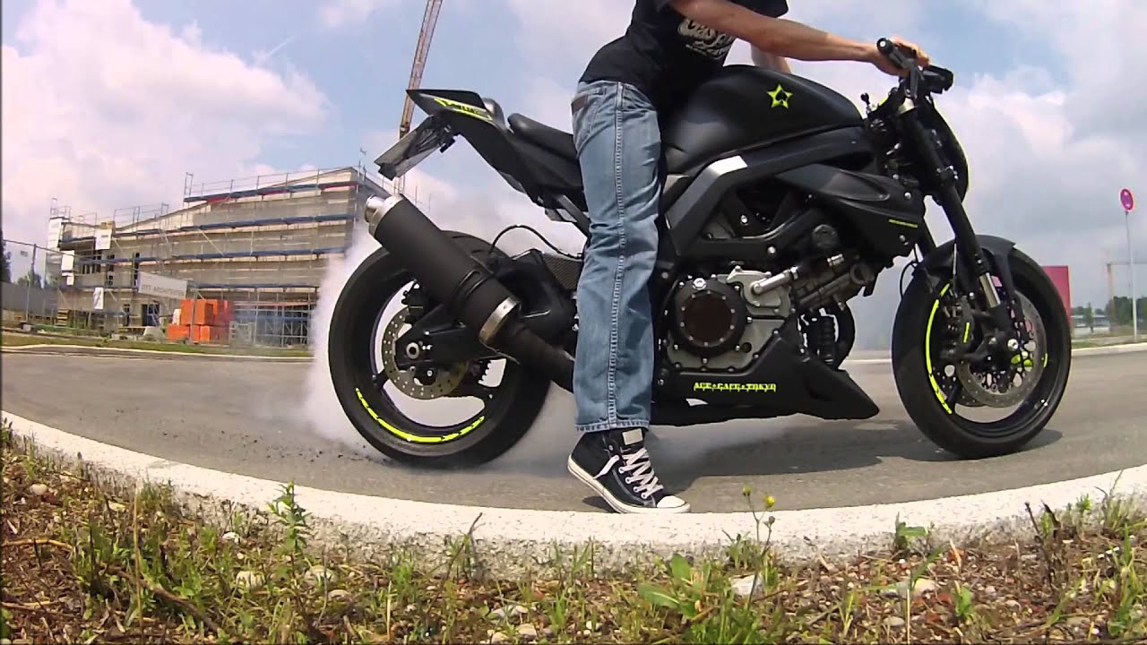 SV650 - need new rear tire ;) - YouTube