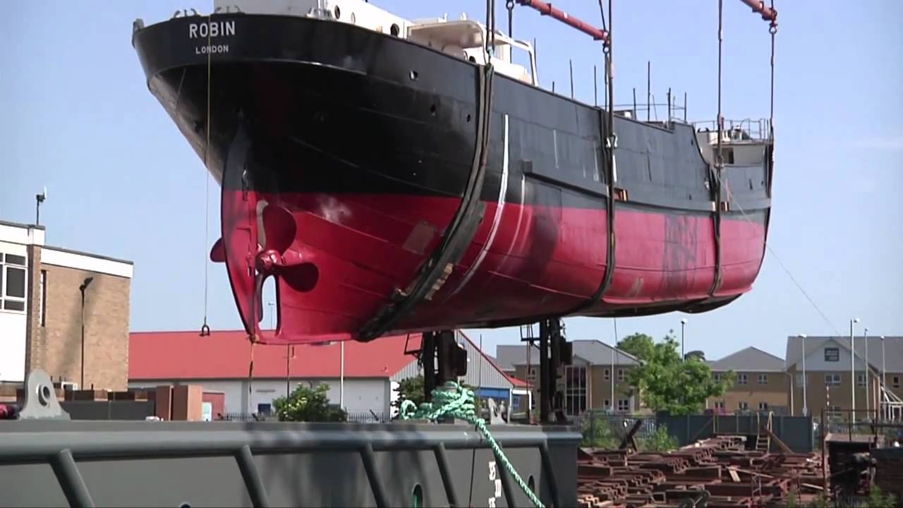 SS Robin - The Big Lift - YouTube