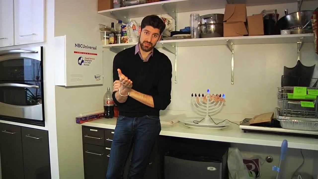 Ben Aaron Celebrates Thanksgivukkah...Once In A Lifetime! - YouTube