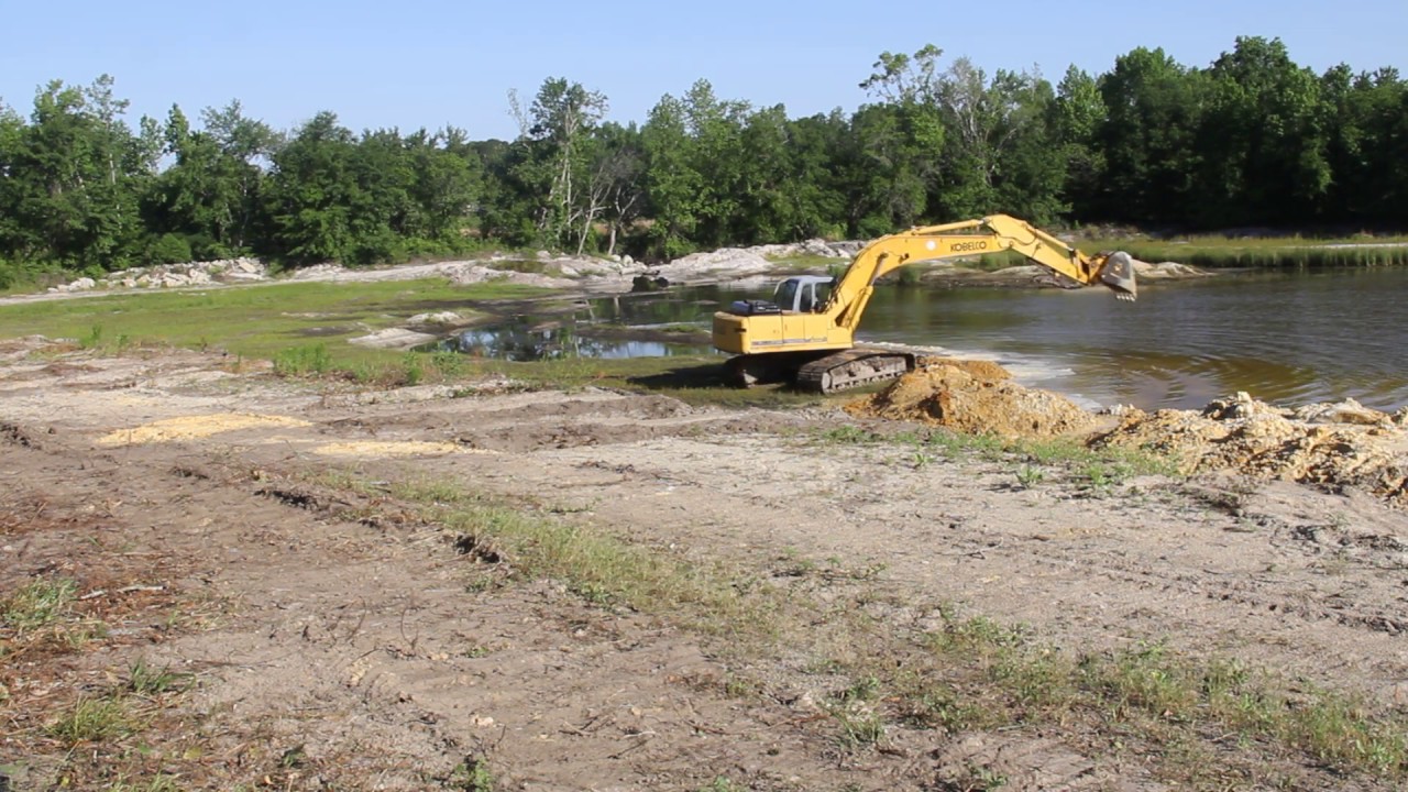 Excavation Finally to the West End..... Sloppy Mess!! - YouTube