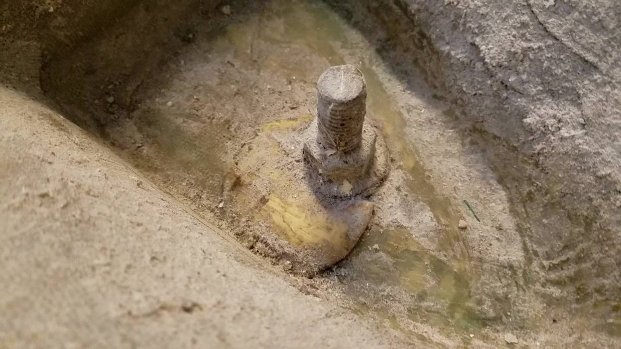 Old mast step corrosion - YouTube