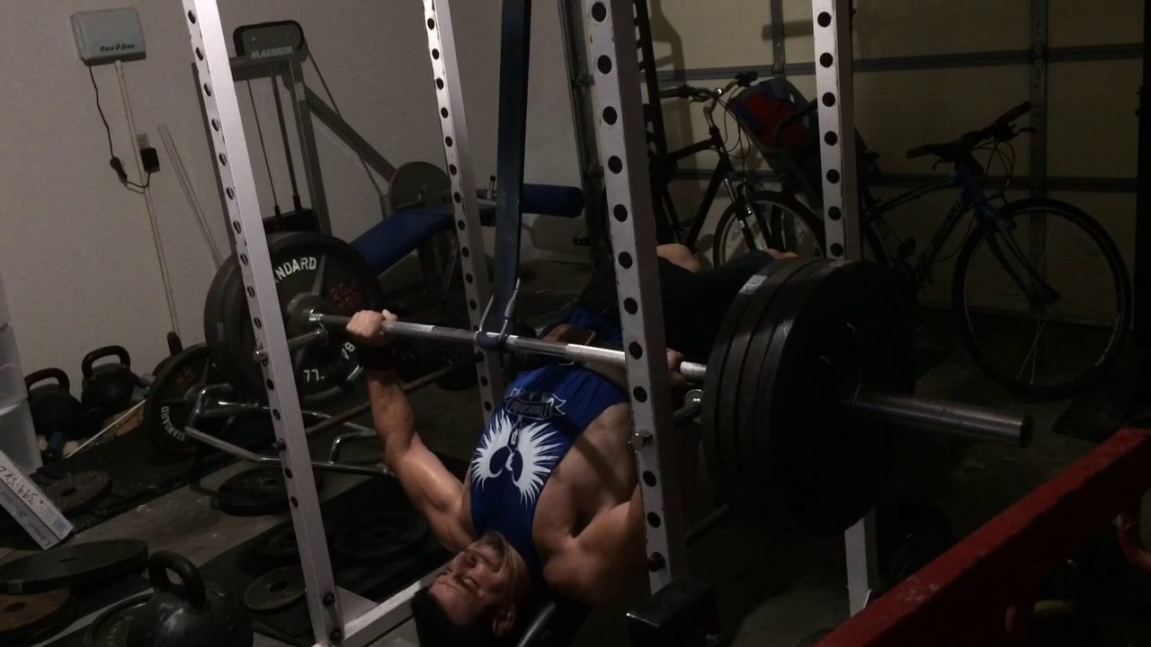 405 x 3 + 1 negative Reverse band decline bench - YouTube