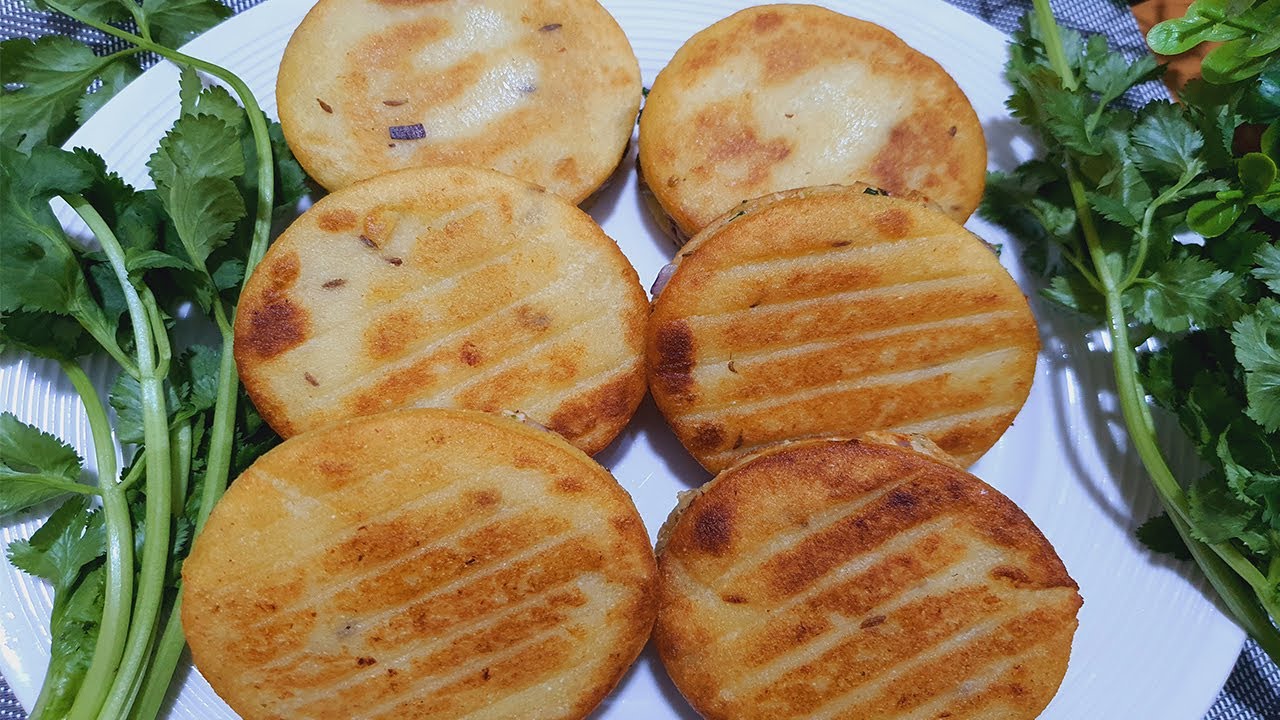Aloo Chicken Snacks/ Make Crispy Snacks With Aloo Chicken And Suji By ...