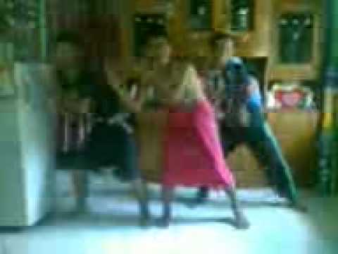 Gunung bergoyang keep smalie