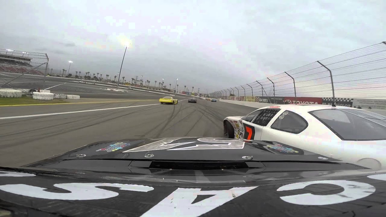 Ricky Schlick Late Model Wreck 8-2-14 - YouTube