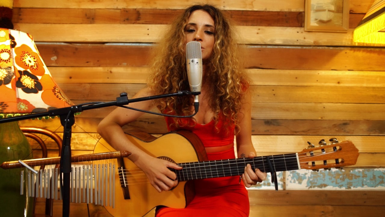 Bohemian songstress - YouTube