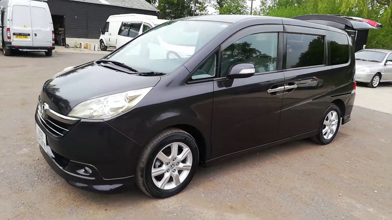 2006 HONDA STEPWAGON 2 litre VTec - YouTube